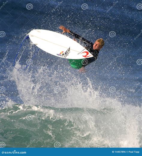 Pro Surfer Fanning Surfing In Hawaii Editorial Photo Image Of Splash