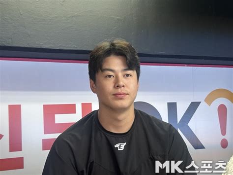 “김태균 후계자요 아직 아닙니다” 한화 23세 거포의 한마디 450홈런 리빙 레전드와 경쟁도 의식하지 않는다 Mk스포츠
