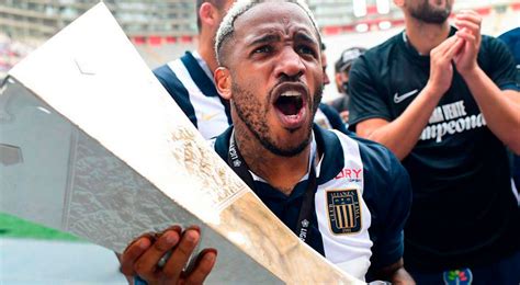 Waldir Sáenz Revela Si Jefferson Farfán Se Retira De Alianza Lima