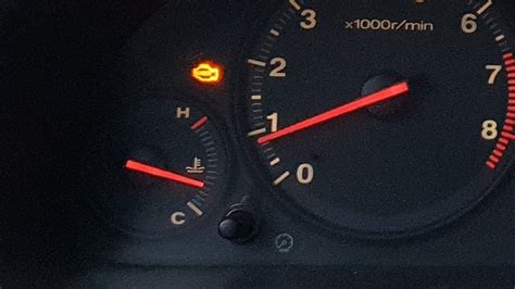 Check engine Co znaczy ta kontrolka Czy trzeba wyłączyć silnik gdy