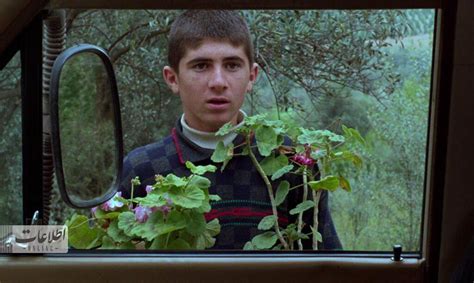 تصاویر عکس‌هایی از عباس کیارستمی در اولین سفر به کن، ۳۰سال قبل