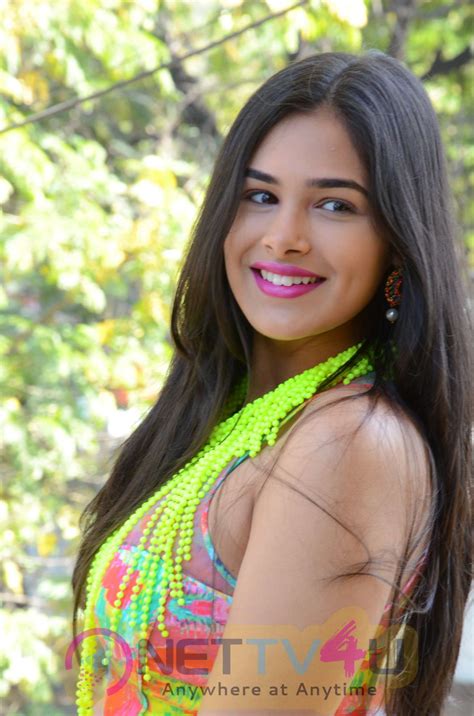 Actress Prasanna Attractive Pics At Inkenti Nuvve Cheppu Press Meet