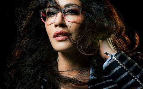 Обои Chitrangada Singh Девушки Chitrangada Singh обои для рабочего