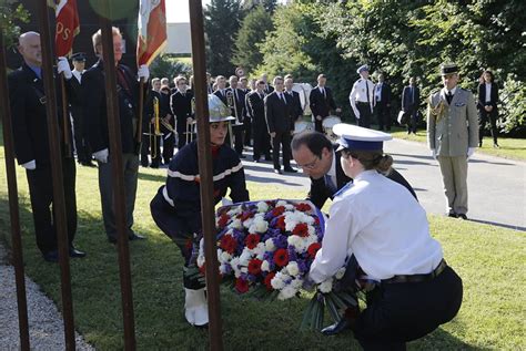Франсоа Оланд положи венец пред Паметника на мира Dnes Dir Bg