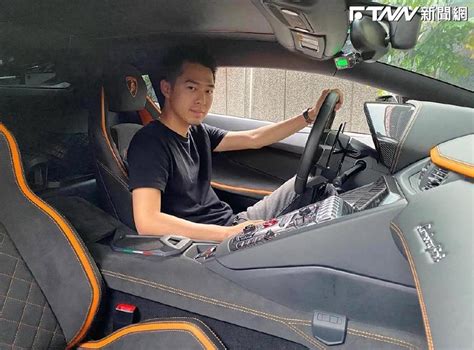 王大陸涉教唆毆打uber司機！富爸疑斷聯 親姐許願：希望事情趕快過去