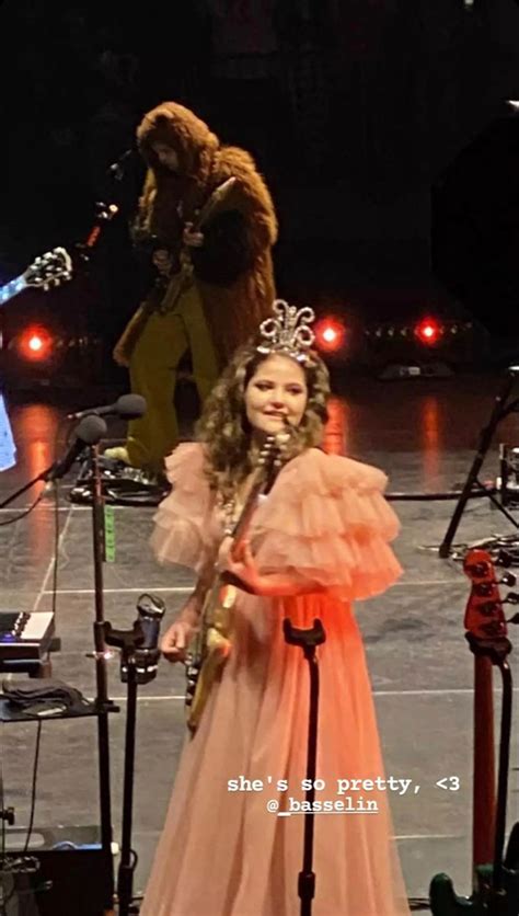 Harry Styles Band Member On Stage For Harryween N1 Love Band Harry