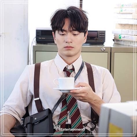 이진욱 몽블랑 메신저백 남자 미니백 코디 네이버 블로그