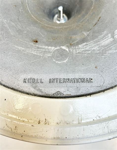 Proantic Table Basse Deero Saarinen Pour Knoll International 1960s