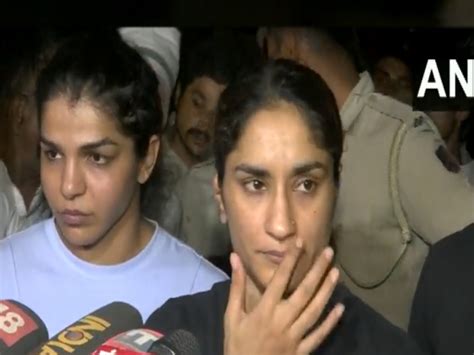 पैलवानांची मोठी घोषणा आता नव्या संसद भवनासमोर महिला महापंचायत