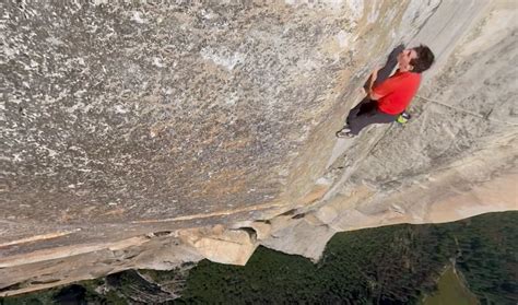 Immersion Aux Côtés Dalex Honnold Pendant Son Effrayant Solo Del Cap · Planetgrimpe Toute