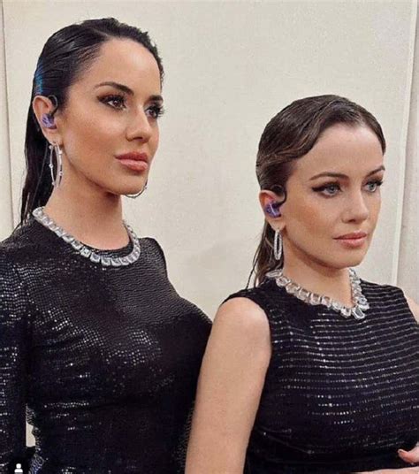Paola E Chiara Bellezze Senza Tempo Look Total Black E Spettacolo