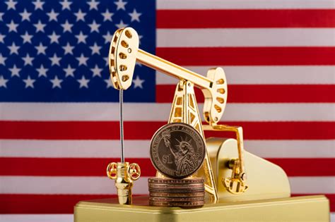 금유 펌프와 별과 줄무늬 미국 국기의 배경에 대한 1 달러 동전 0명에 대한 스톡 사진 및 기타 이미지 0명 1 달러 동전 미국 동전 가격 Istock