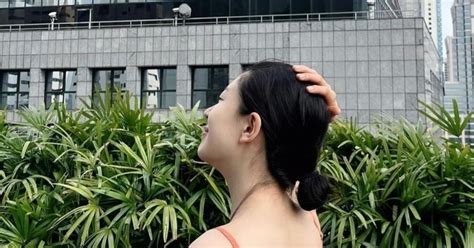 백진희 방콕 휴가중 상큼 수영복 자태 굴욕 없는 몸매