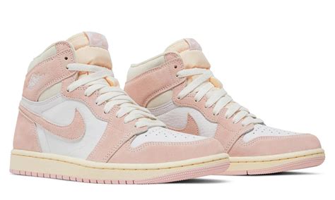 Air Jordan 1 Retro High Og Washed Pink