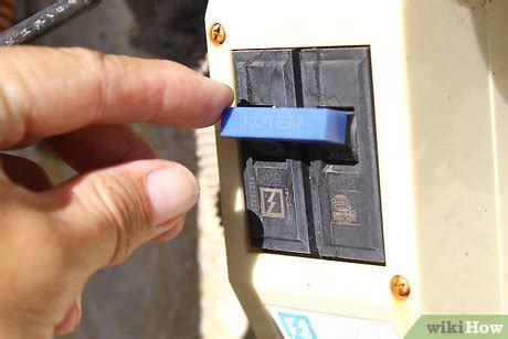 Ways To String Christmas Tree Lights WikiHow Life