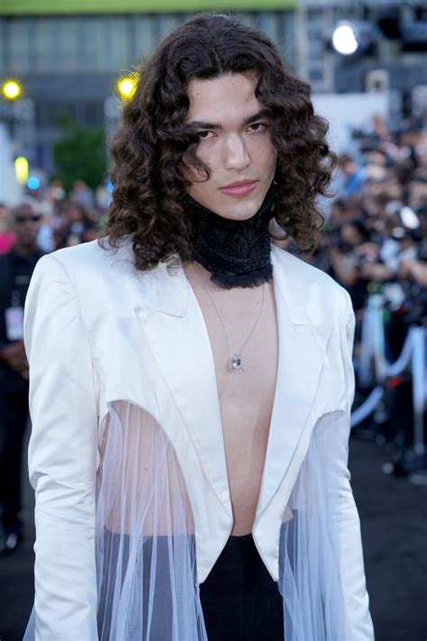 Conan Grays Harris Reed Outfit And Platform Boots At Vmas Ps Fashion