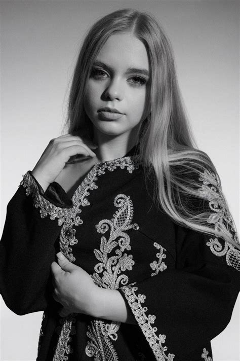 Dosia London Elite Independents