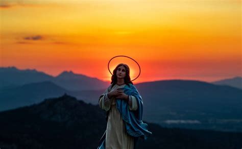Dia de Nossa Senhora da Imaculada Conceição missas e procissões estão