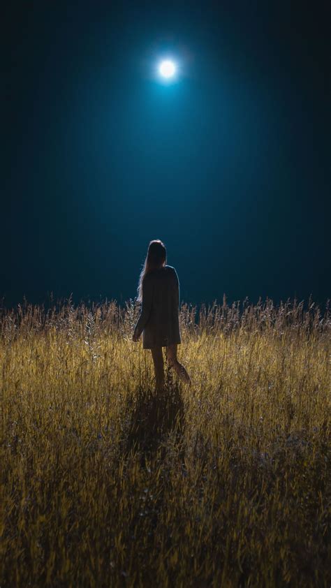 Girl On The Field Wallpapers Wallpaper Cave
