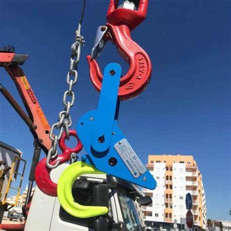 Automatic Safety Hook Lifting Gear By