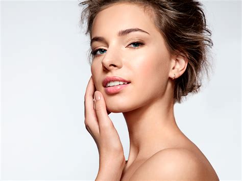 Cómo Preparar La Piel Antes Del Maquillaje Cuidarnos Consum