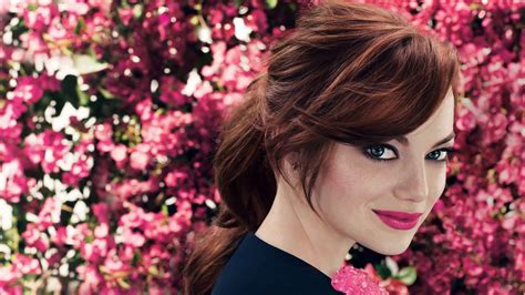 Emma Stone Sexy Wallpaper