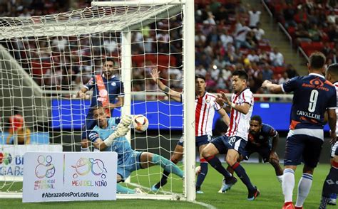 Chivas El Rebaño Sumó Segundo Gol En 8 Juegos Gracias A Un Autogol