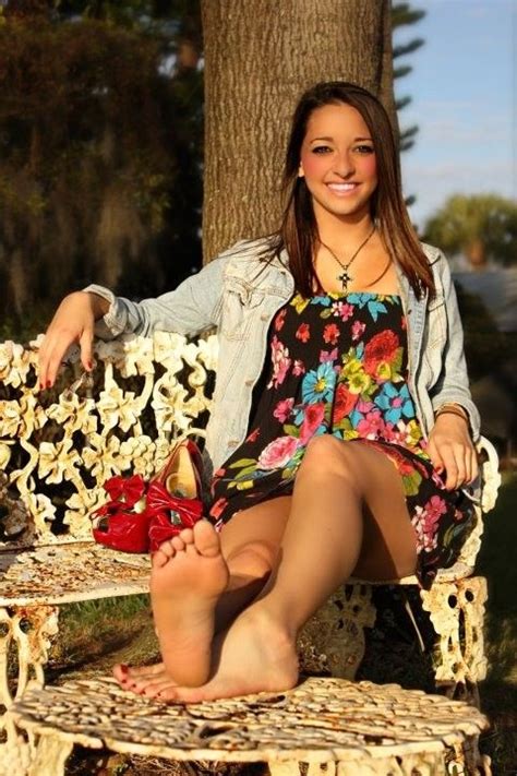 Barefoot Collection Fashionmodel Actress Feet Cute Feetsoles