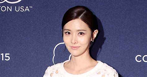 Bnt포토 김유리 과감한 속살 노출