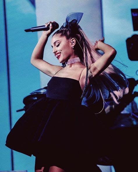 Ariana Grande Armpits