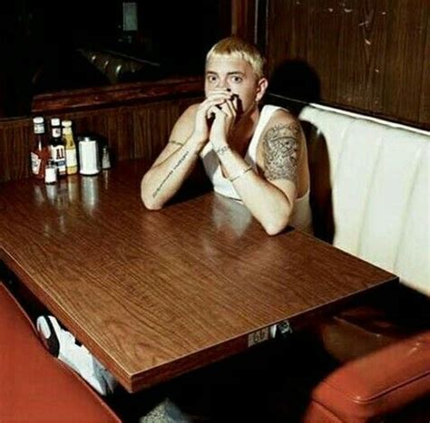Pin en EMINƎM Eminem Fotos de banda de rock Imagenes rap