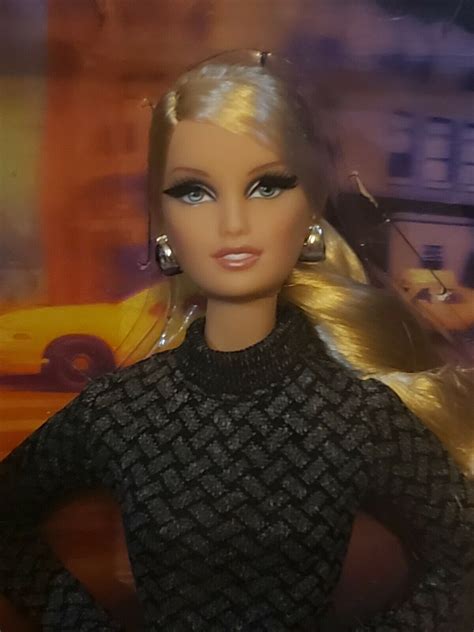 Nibthe Barbie Look City Shopper Barbie Dollbarbie Collector Black