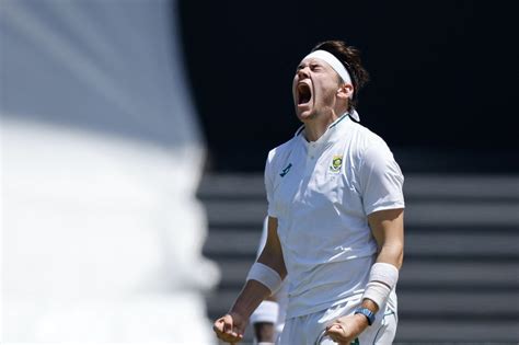 Injured Coetzee Ruled Out Of Second Sri Lanka Test And All Format