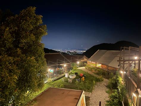 陽明山露營區 趣兒chill藍鵲菲菲 華豪神殿帳 俯瞰夜景的必去露營區呀 跟著瑪姬瘋玩趣