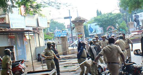 Mahadayi Protest Total Bandh In North Karnataka Lathi Charge Reported