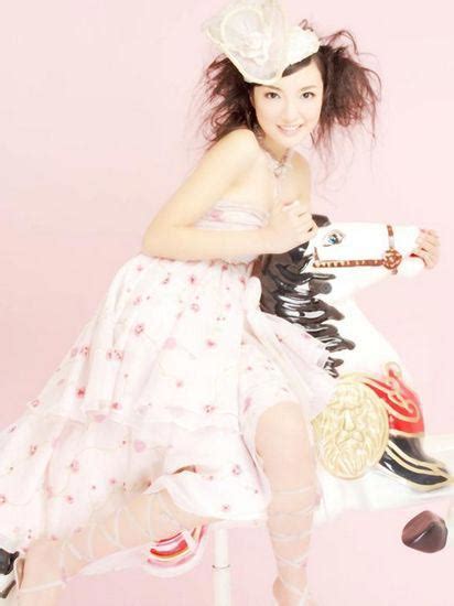 组图：大力与刘彦池游世博 红衣美女曾参选华姐 搜狐体育