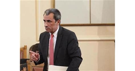 Орешарски поздрави Меркел за победата на изборите