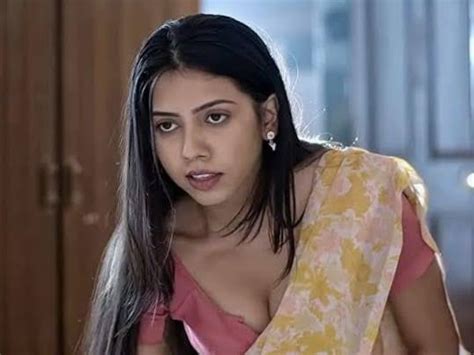 Hottest Ullu Actress Simran Khan Rfaptodesiactress
