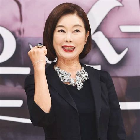 30억 빚 갚고 결혼 3일 만에 이혼한 비운의 여배우 잇 플레이스