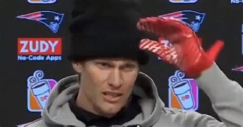 Truth About Tom Bradys Hand Injury Revealed While Qb Mum On Status Vs