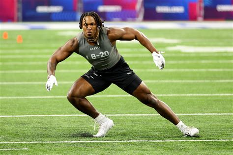 Commanders Activate Rookie Linebacker Jordan Magee