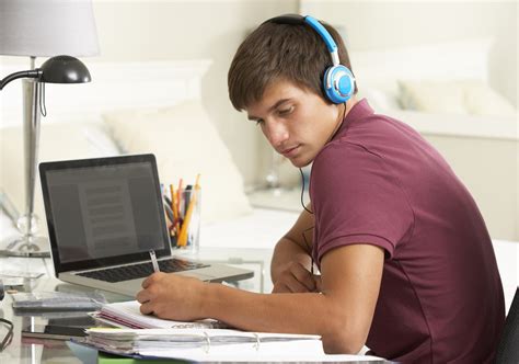 勉強中に音楽を聞くのはアリ？勉強効率が上がるオススメbgm8種も公開！ 受験の攻略本｜創進塾公式ブログ
