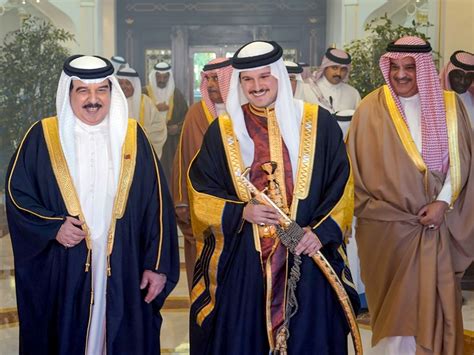 صحيفة الأيام البحرينية الملك يشرّف حفل زواج نجل سمو الشيخ عبدالله بن عيسى