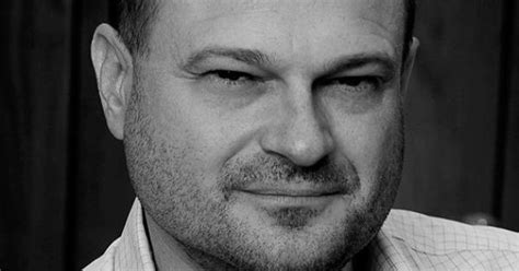 Brad Simpson Tomatazos