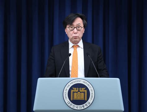 장호진 안보실장 러 北 고도 정밀무기 준다면 더 이상 선 있겠나 서울경제