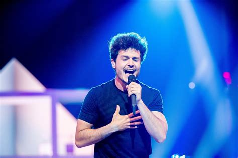Miki Núñez Estrena El Videoclip De Escriurem Eurovision