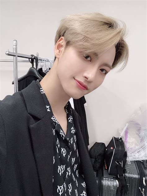 ateez archive inactive follow atz fancafe on Twitter 산 홍중 여상 성화