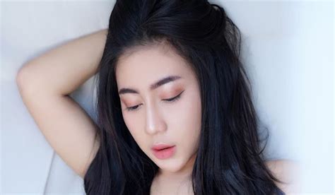 Demi Kebutuhan Hidup Aku Jadi Lonte