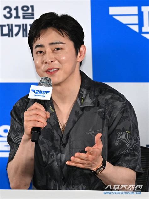 파일럿 조정석 파격 여장 변신 배우들도 날 몰라보더라 네이트 연예
