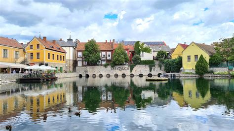 A Balaton Felvidék Városkája Ilyenkor A Legszebb 8 Látnivaló Tapolcán Amibe Beleszeretsz